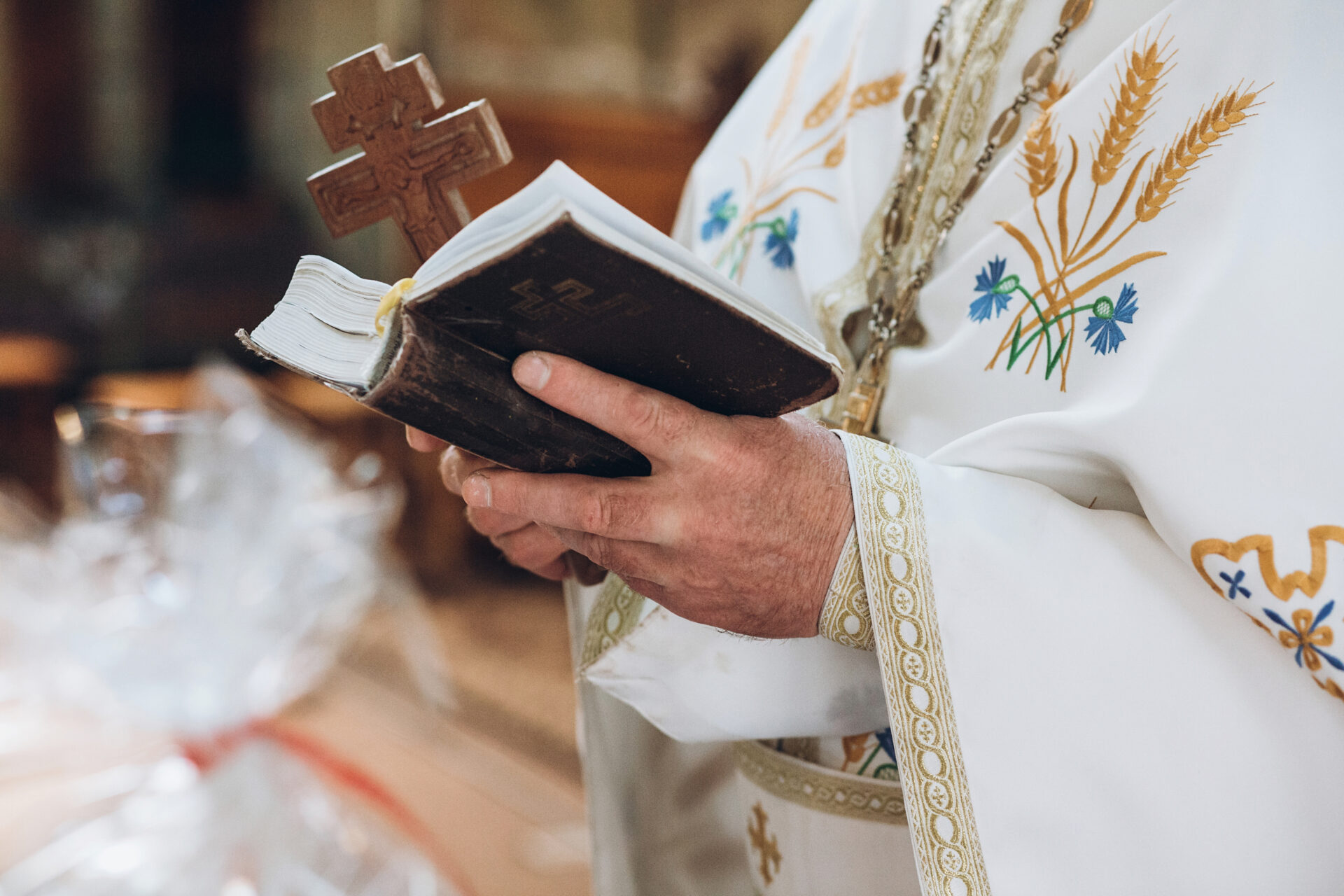 Guide to Measuring & Customizing Clergy Vestments