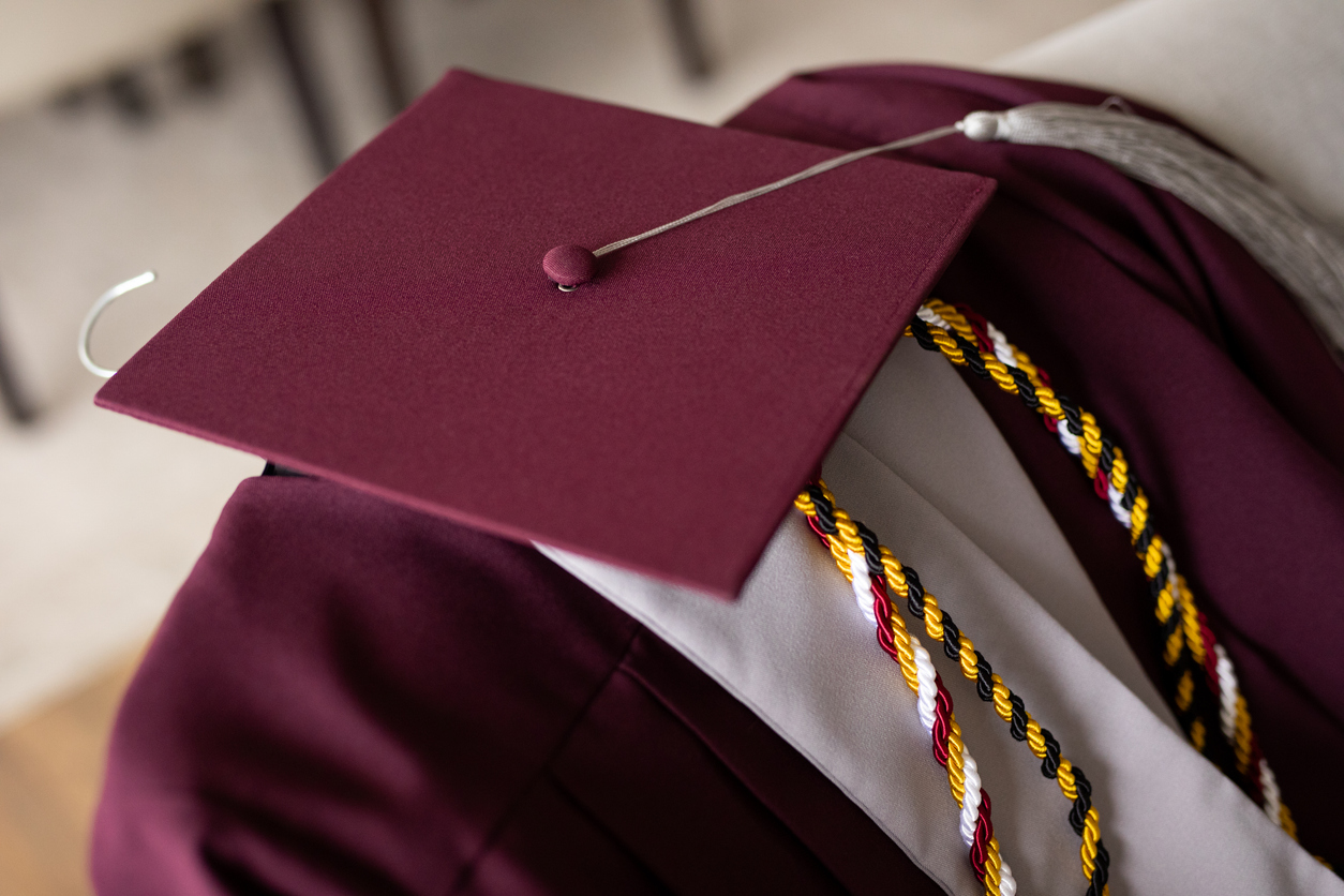 Graduation Day Styling Tips: How to Wear Your Cap and Gown - Evess