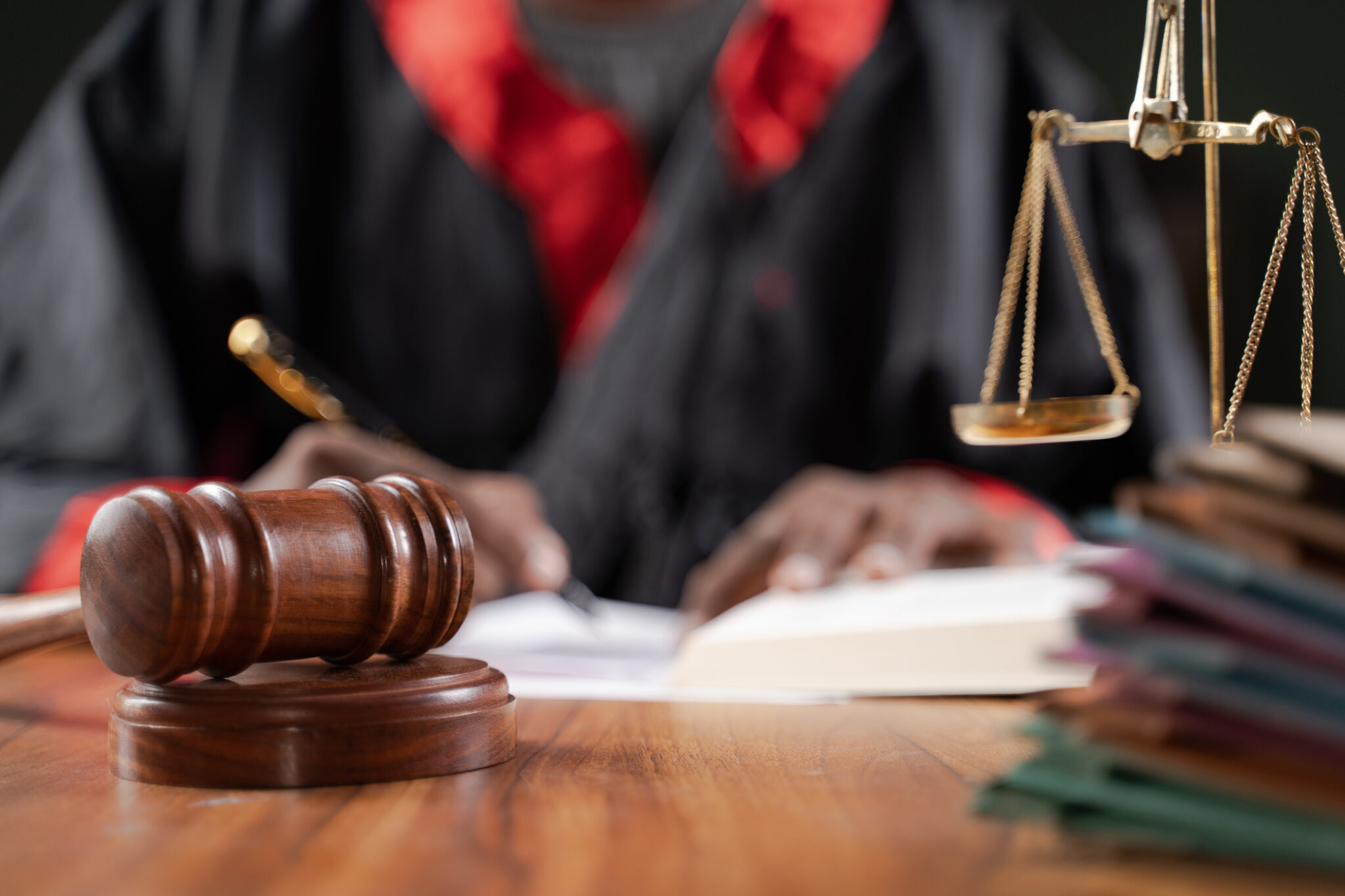 What to Wear to Court as a Lawyer: Guide to Proper Legal Attire